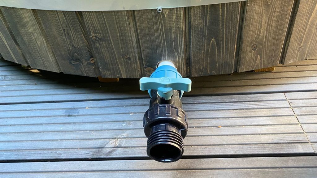 Jacuzzi standard plavi – Male kuće